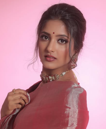 Ulka Gupta: Biography, Age, Family, Career & Net Worth